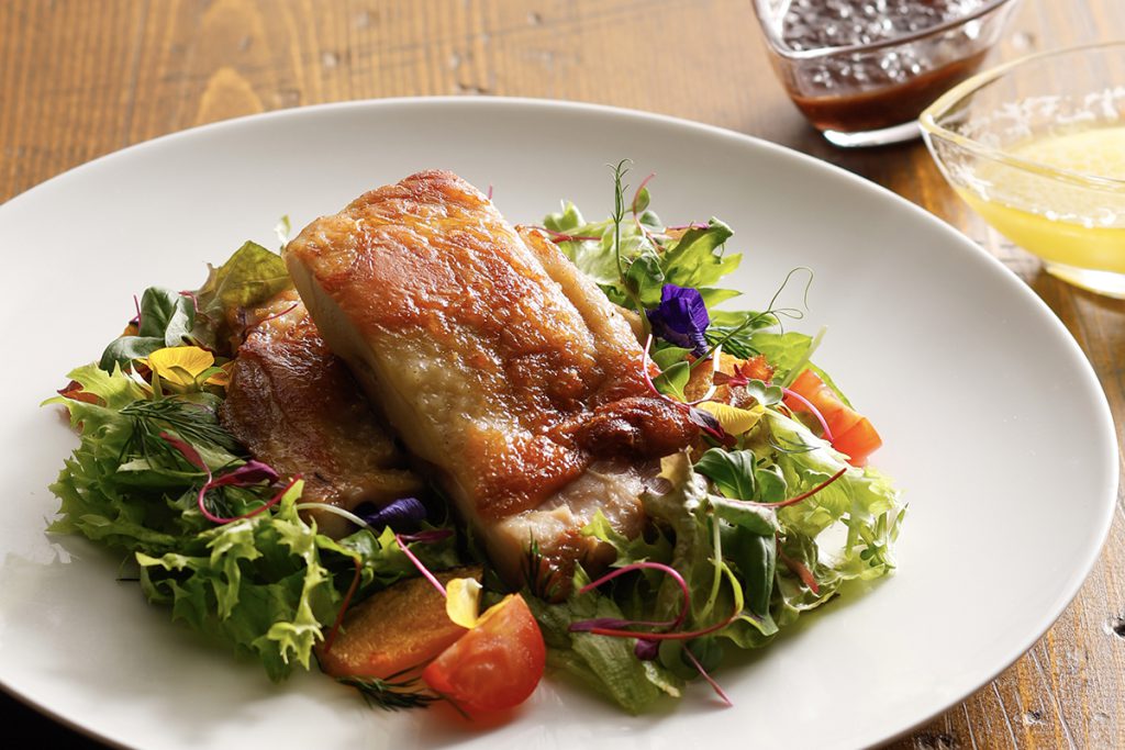 山口・長門の新グルメ！ブランド鶏 “長州どり・長州黒かしわ”を使った「長州チキンステーキ」 | 山口県長門市観光サイト ななび